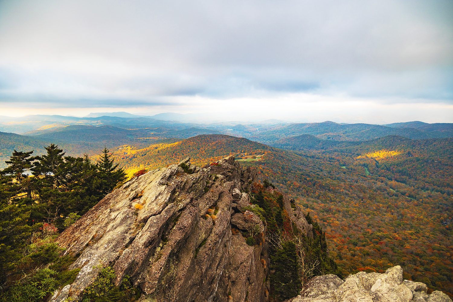 GRMO – Scenic Autumn View – Photo by C. Marimpietri | NC State Parks